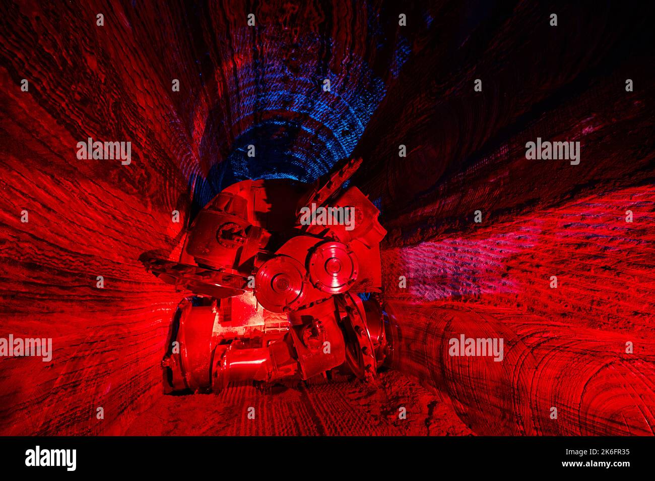 Quarry tunnel hi-res stock photography and images - Alamy