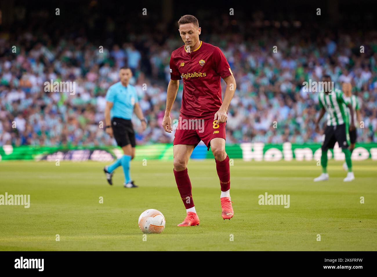 Seville, Spain. 1st Oct, 2022. Nemanja Matic (8) of Roma seen during ...