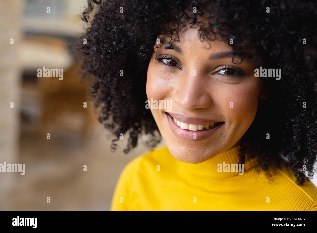 African woman smiling happy hi-res stock photography and images - Alamy
