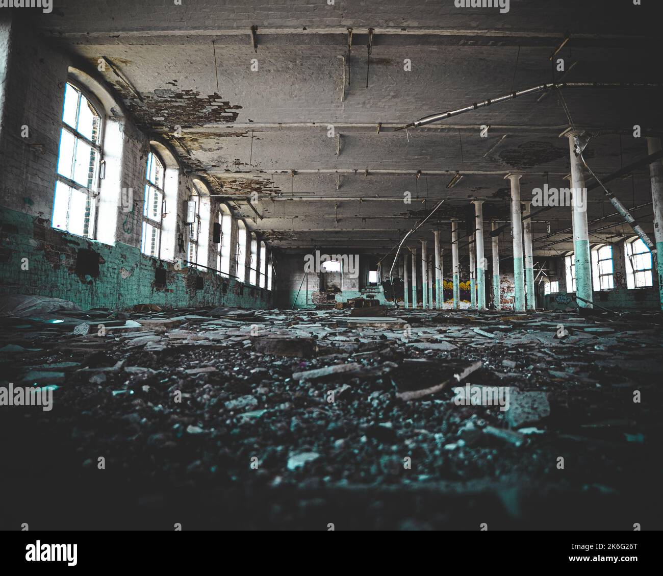 The inside of an abandoned destroyed building Stock Photo - Alamy