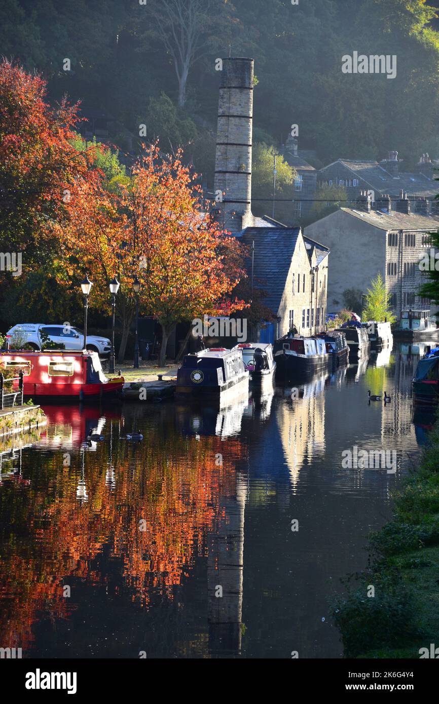 Rochdale Canal, Hebden Bridge Stock Photo - Alamy