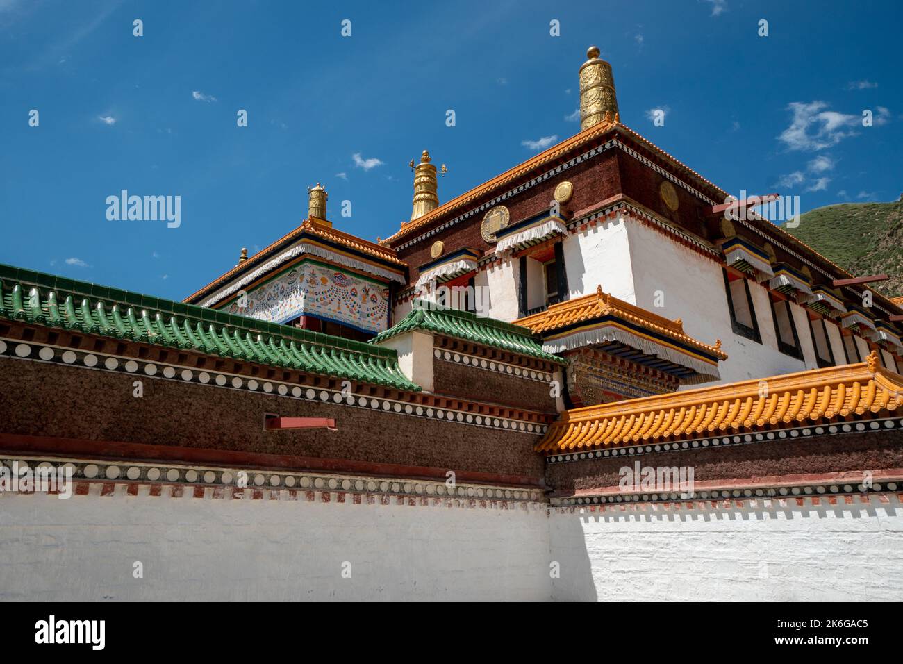 Labrang temple hi-res stock photography and images - Alamy