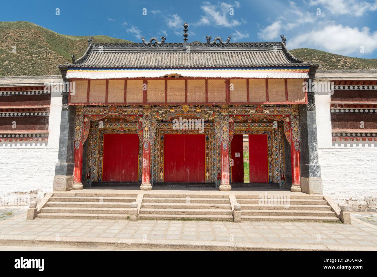 Labrang temple hi-res stock photography and images - Alamy