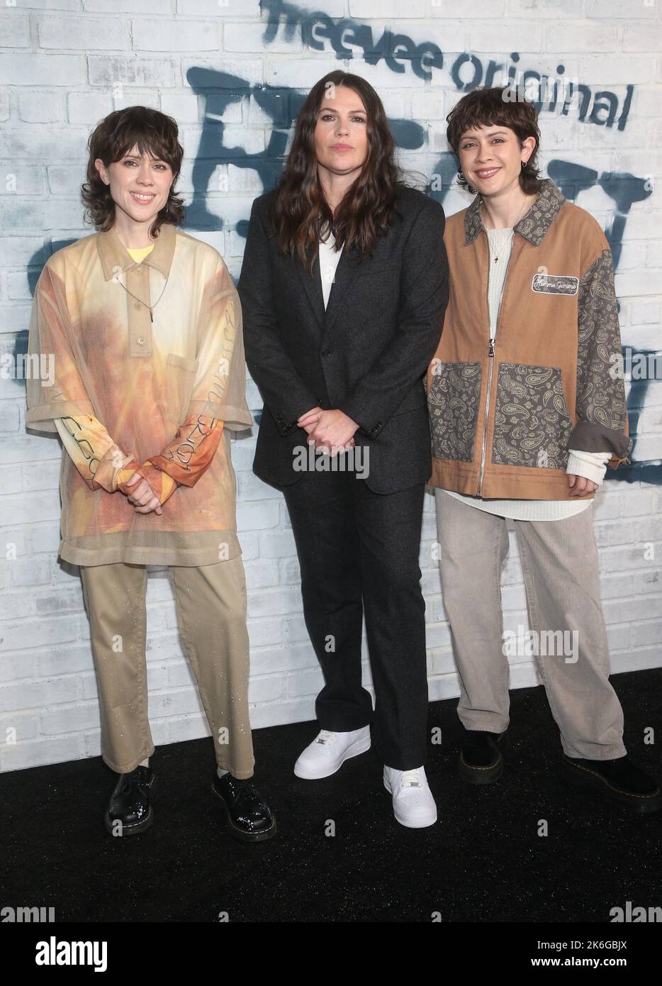 Tegan and sara quin high school hi-res stock photography and images - Alamy