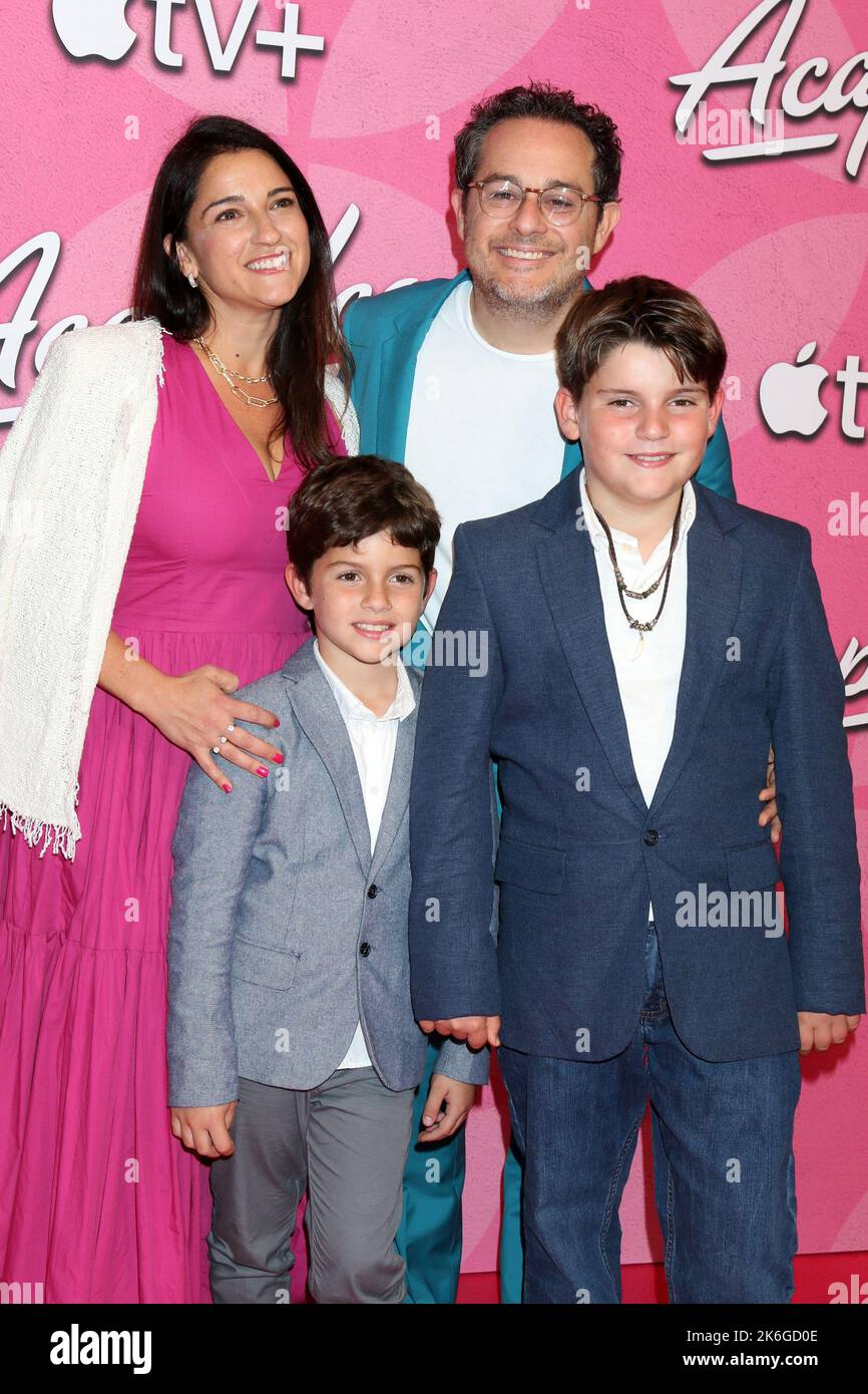 LOS ANGELES - OCT 13: Amy Nathanson, Wyatt Winsberg, Miles Winsberg ...