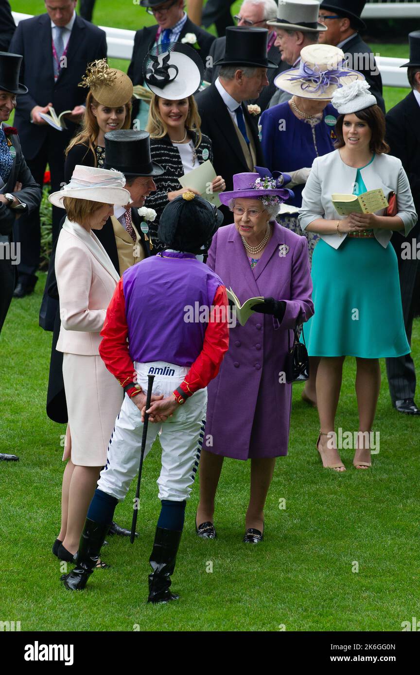 Ascot, Berkshire, UK. 20th June, 2013. Her Majesty the Queen chats to ...