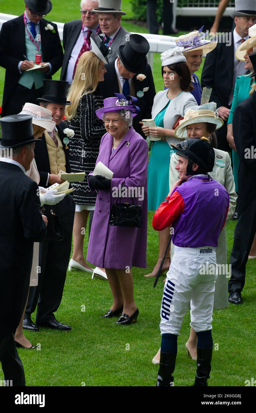 Ascot, Berkshire, UK. 20th June, 2013. Her Majesty the Queen chats to ...