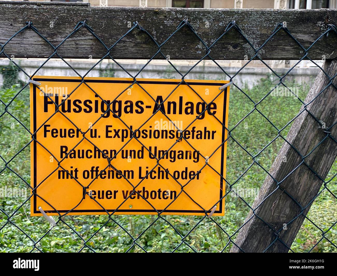 Sign Indicating A Liquid Gas Installation Stock Photo - Alamy