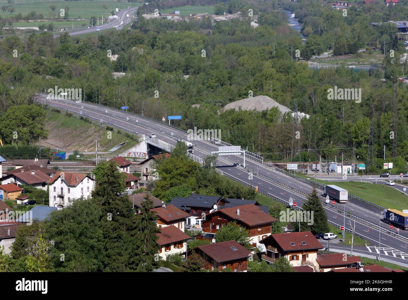 Camion poids lourd autoroute france hi-res stock photography and images ...