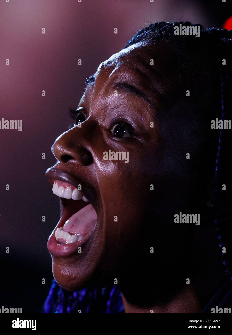 Savannah marshall and claressa shields weigh in genesis cinema hi-res ...