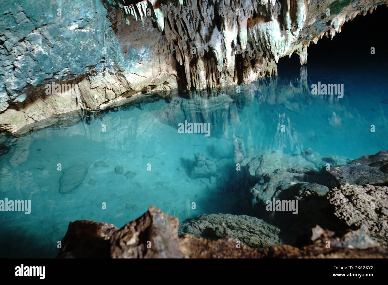 Natural pool cave pool hi-res stock photography and images - Alamy