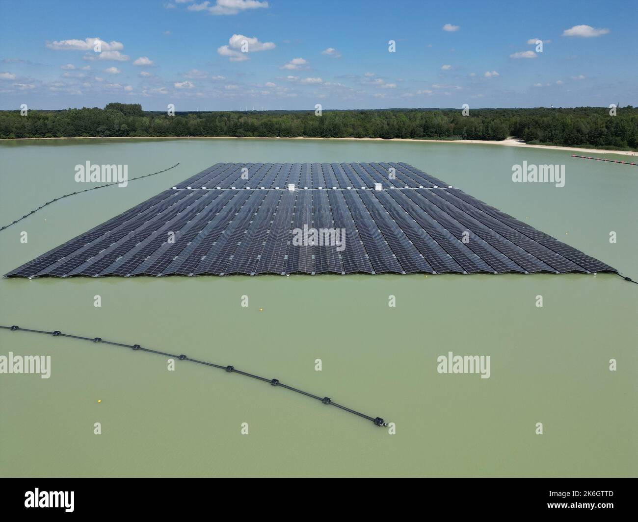 Largest floating solar farm hi-res stock photography and images - Alamy