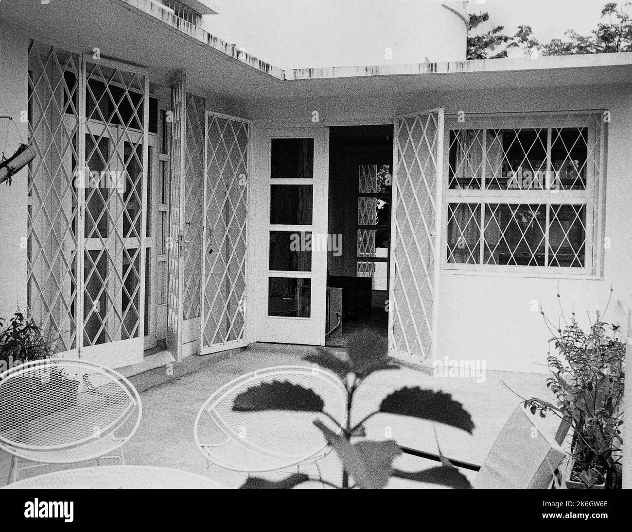 Kinshasa - Mid-Level Position Residence - 1965, United States ...