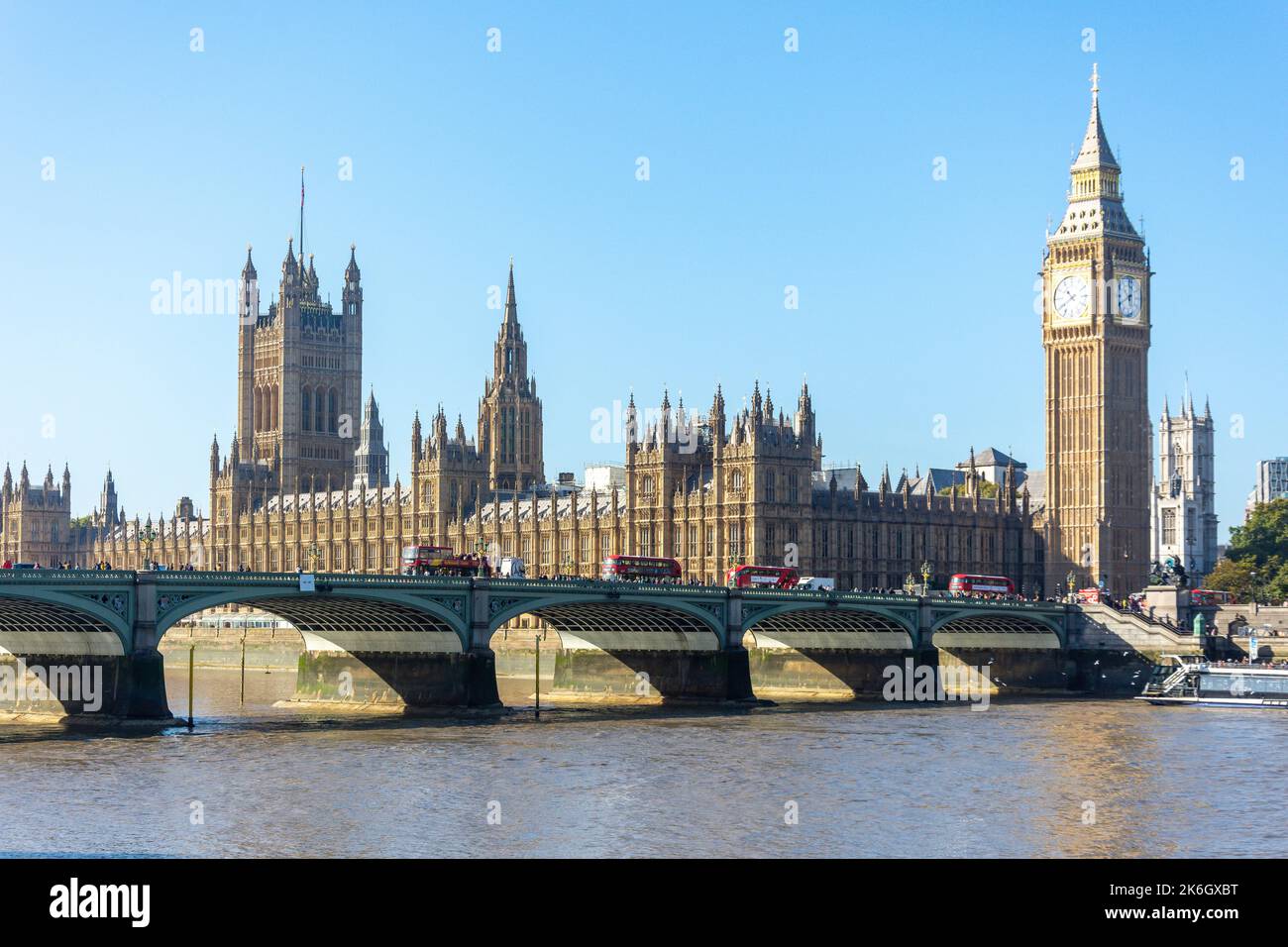 Buses palace of westminster big ben bridge rivers architecture h hi-res stock photography and ...