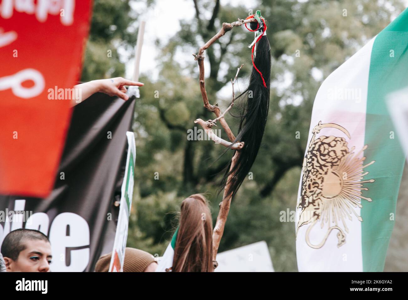 Chopped off hair hi-res stock photography and images - Alamy