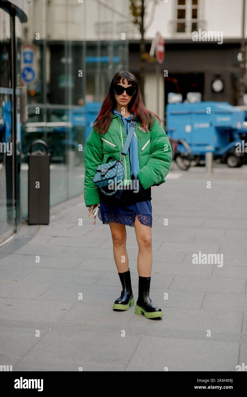 Street style, Barbara Malewicz arriving at Gauchere Spring Summer 2023 ...