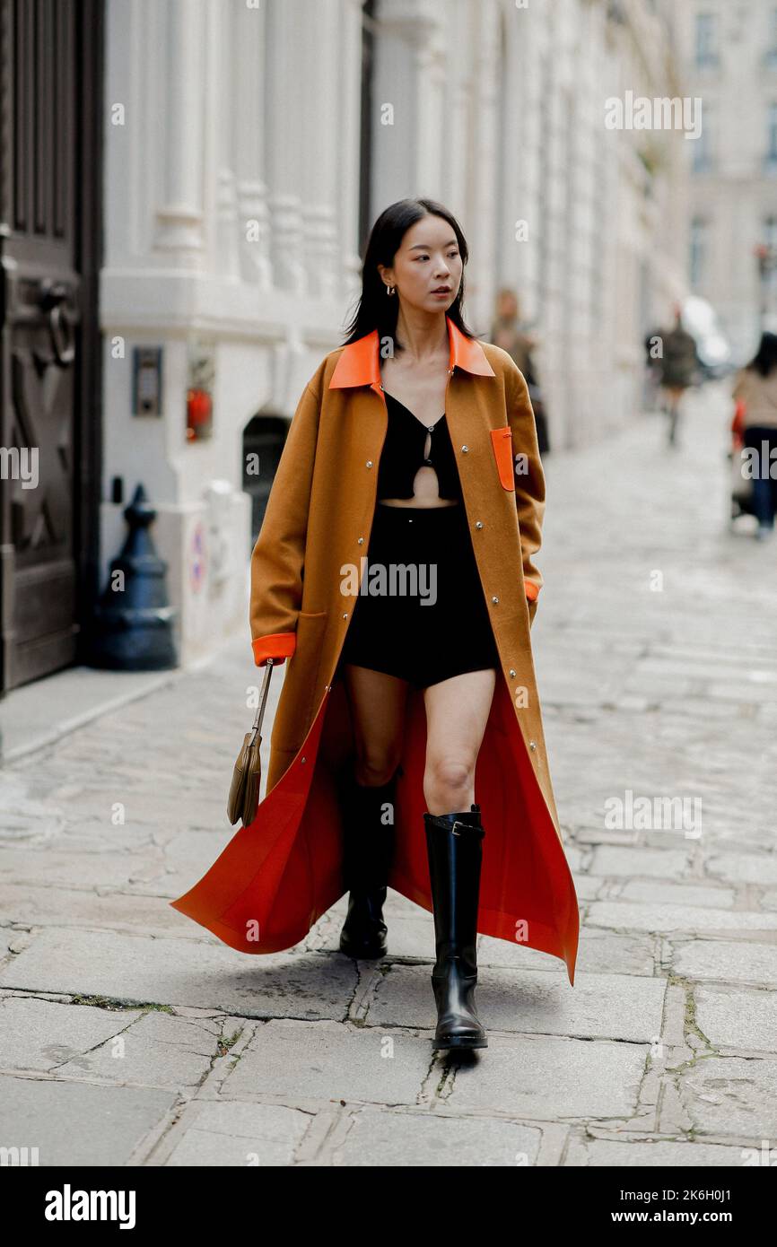 Street style, Meng Mao arriving at Roger Vivier Spring Summer 2023 ...