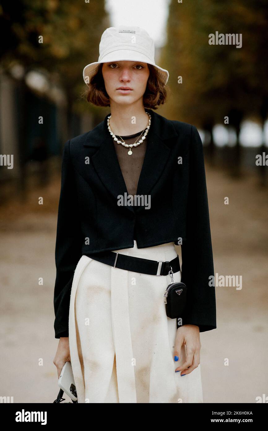 Skirt mey hi-res stock photography and images - Alamy