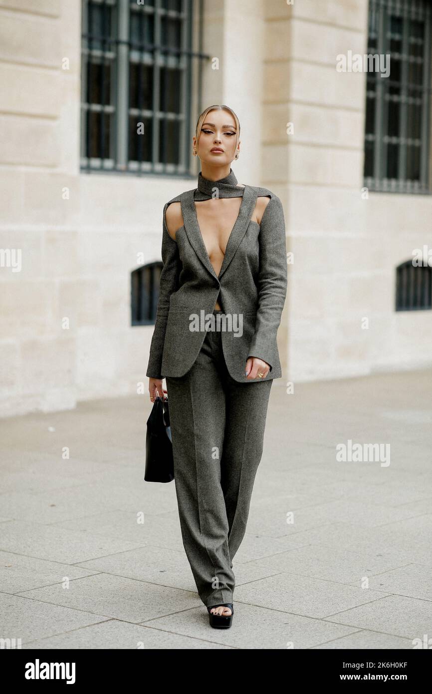 Street style, Romane Innc arriving at Chloe Spring Summer 2023 show ...