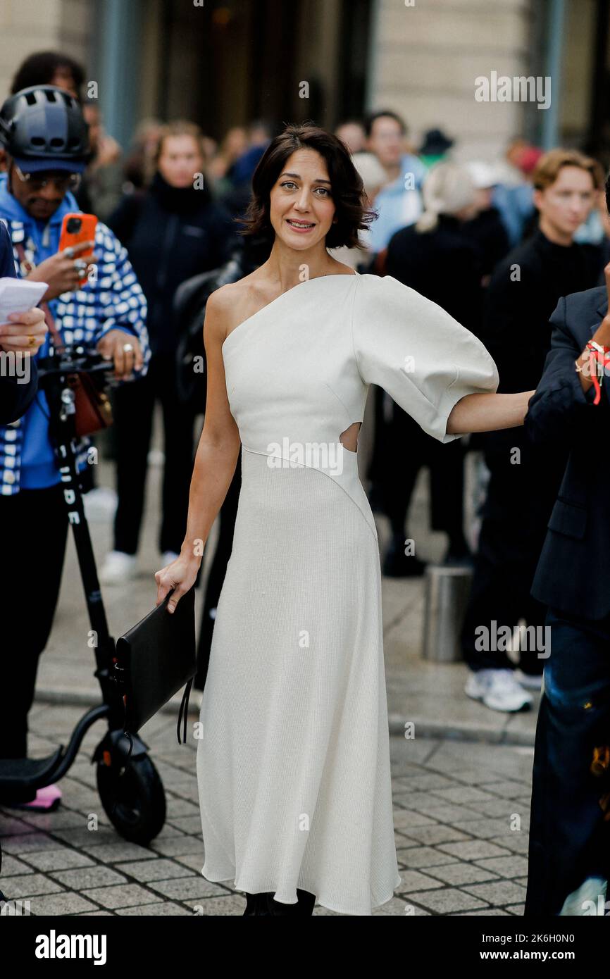 Street style, Zahra Amir Ebrahimi arriving at Chloe Spring Summer 2023 ...