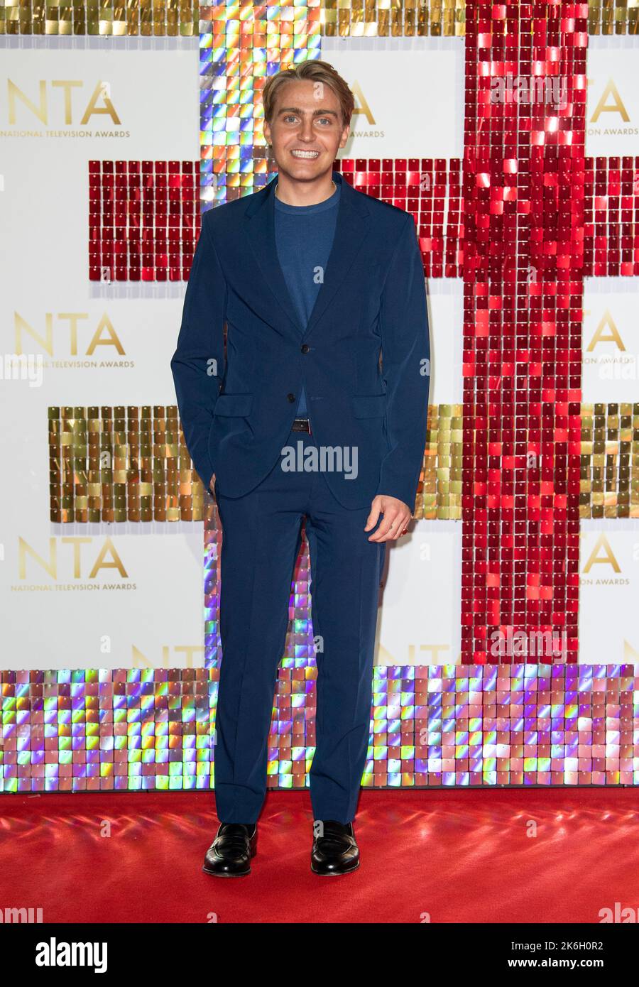 Barney character hi-res stock photography and images - Alamy