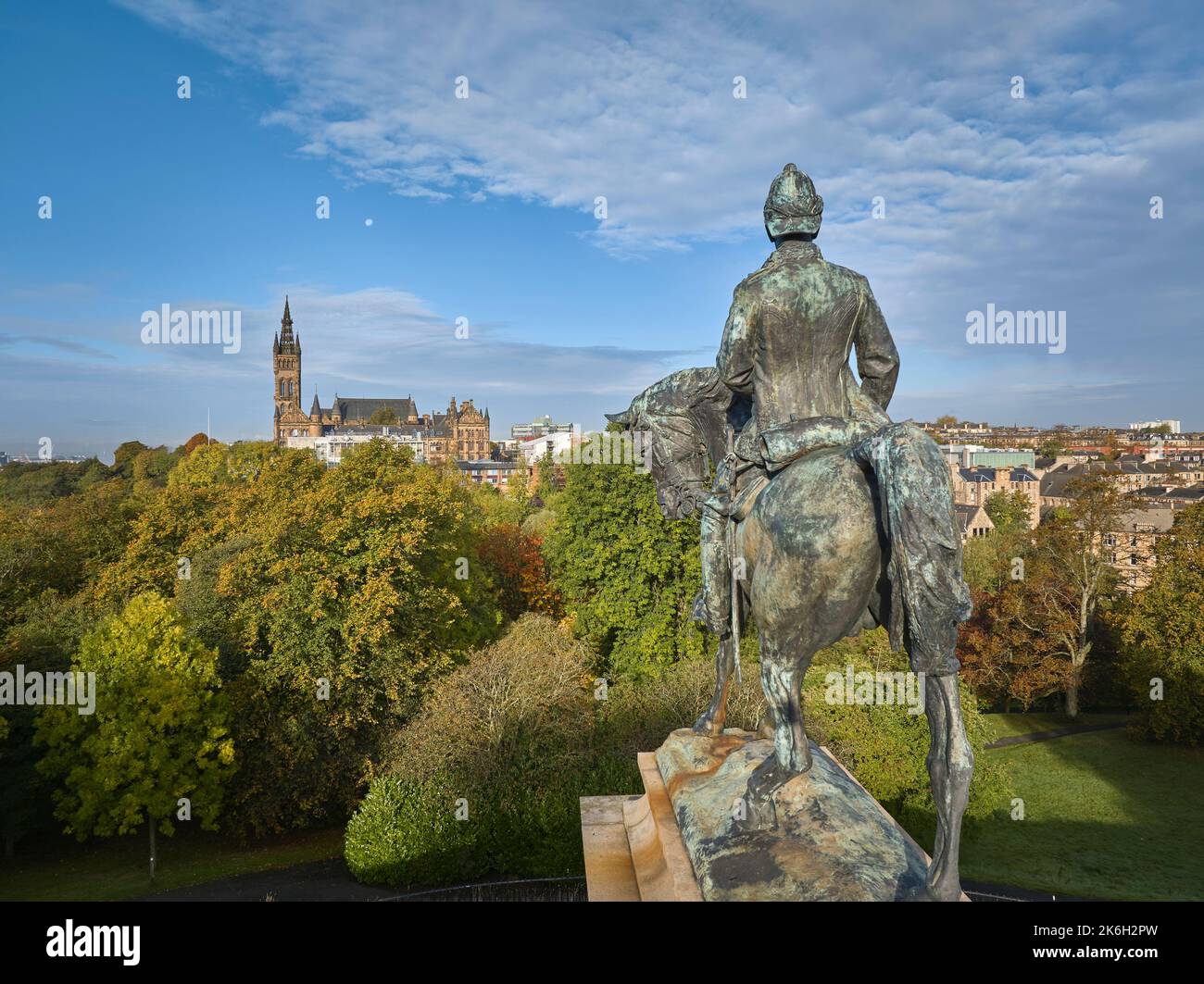 Lord Roberts Memorial in Kelvingrove Park Glasgow in the Autumn sun ...