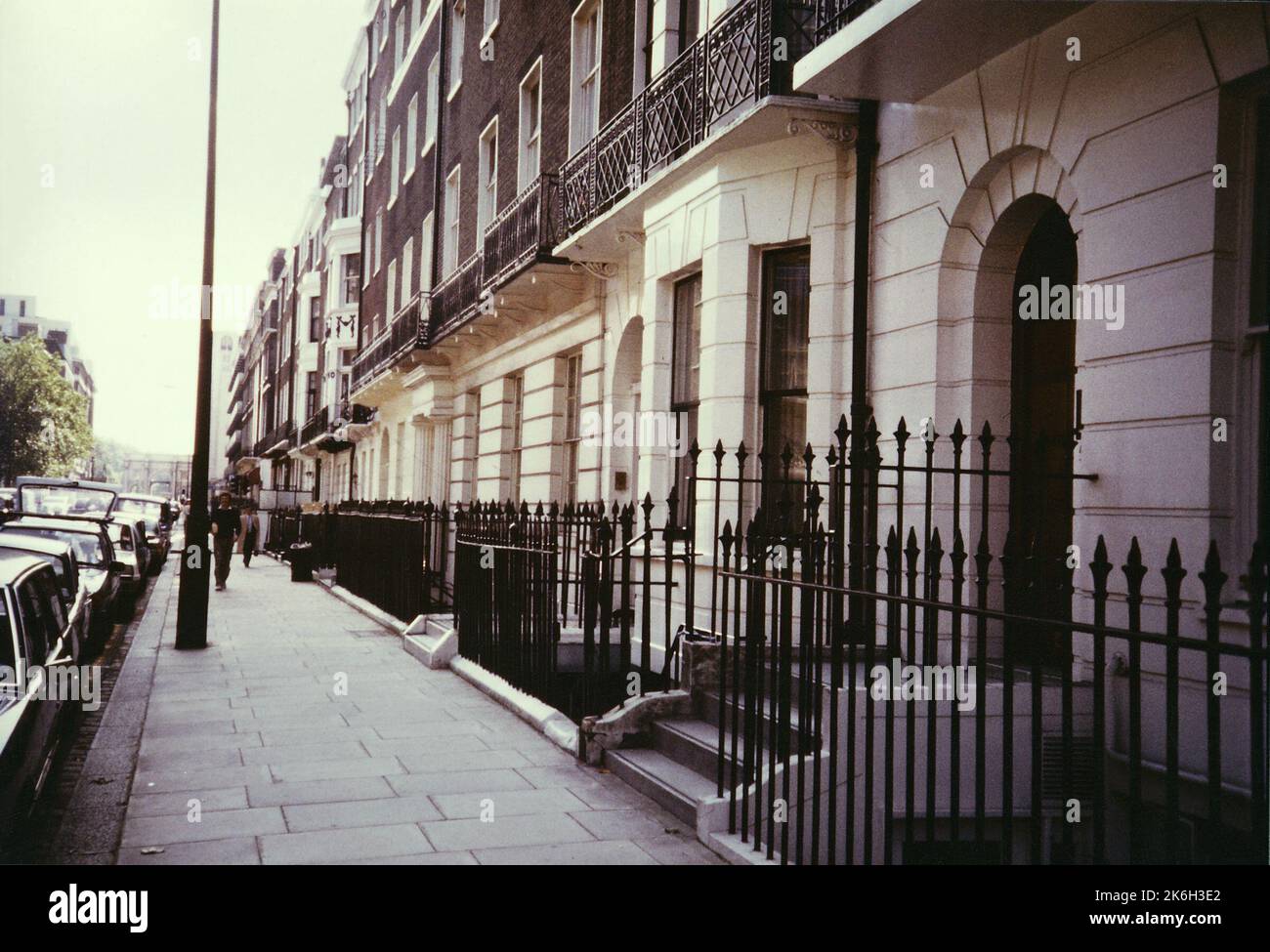 London - Mid-Level Position Residence - 1984, United States photographs ...
