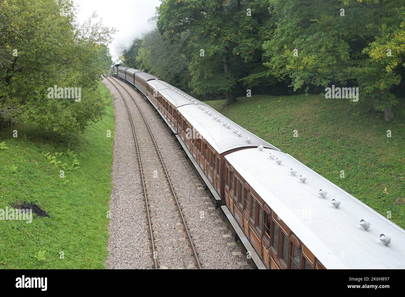 Wightwick Hall a modified Hall class pulling a passenger train out of ...