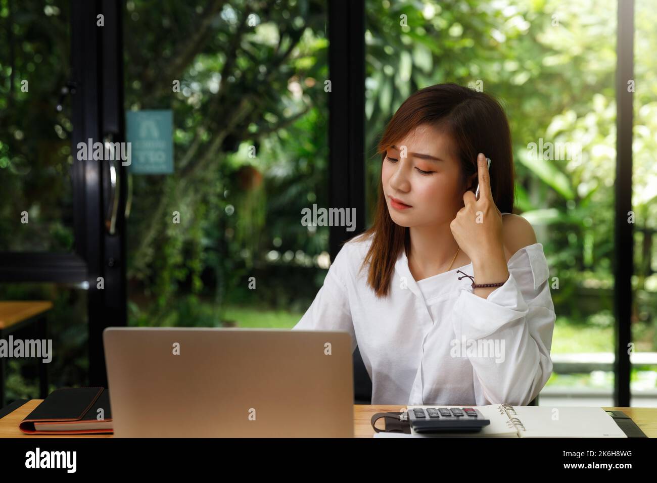 Businesswoman tired, stressed and upset with project work problem Stock ...