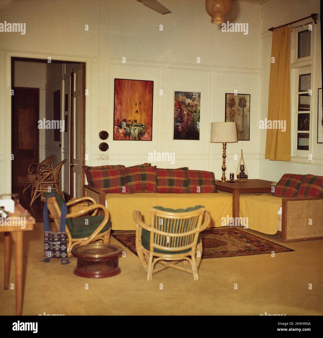 Consulate general of united states hi-res stock photography and images ...