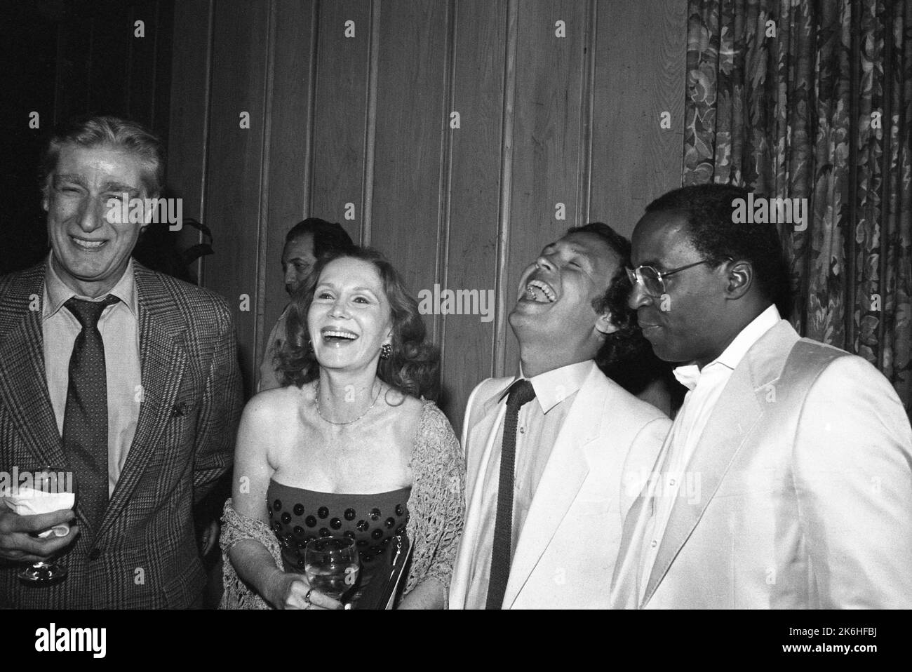 Richard Mulligan, Katherine Helmond, Billy Crystal and Robert Guillaume ...