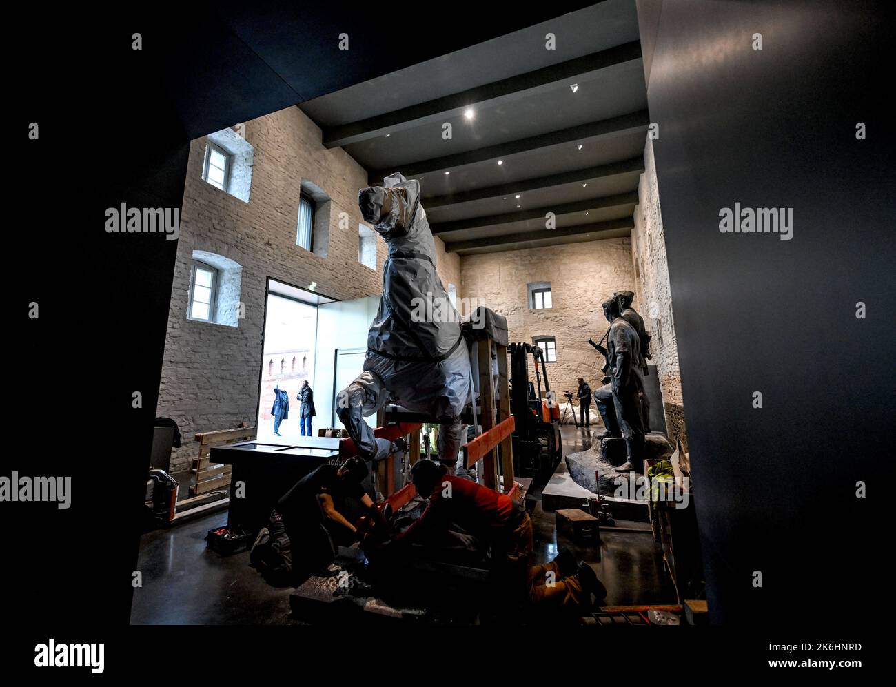 Berlin, Germany. 14th Oct, 2022. One of the Thorak horses is moved to ...