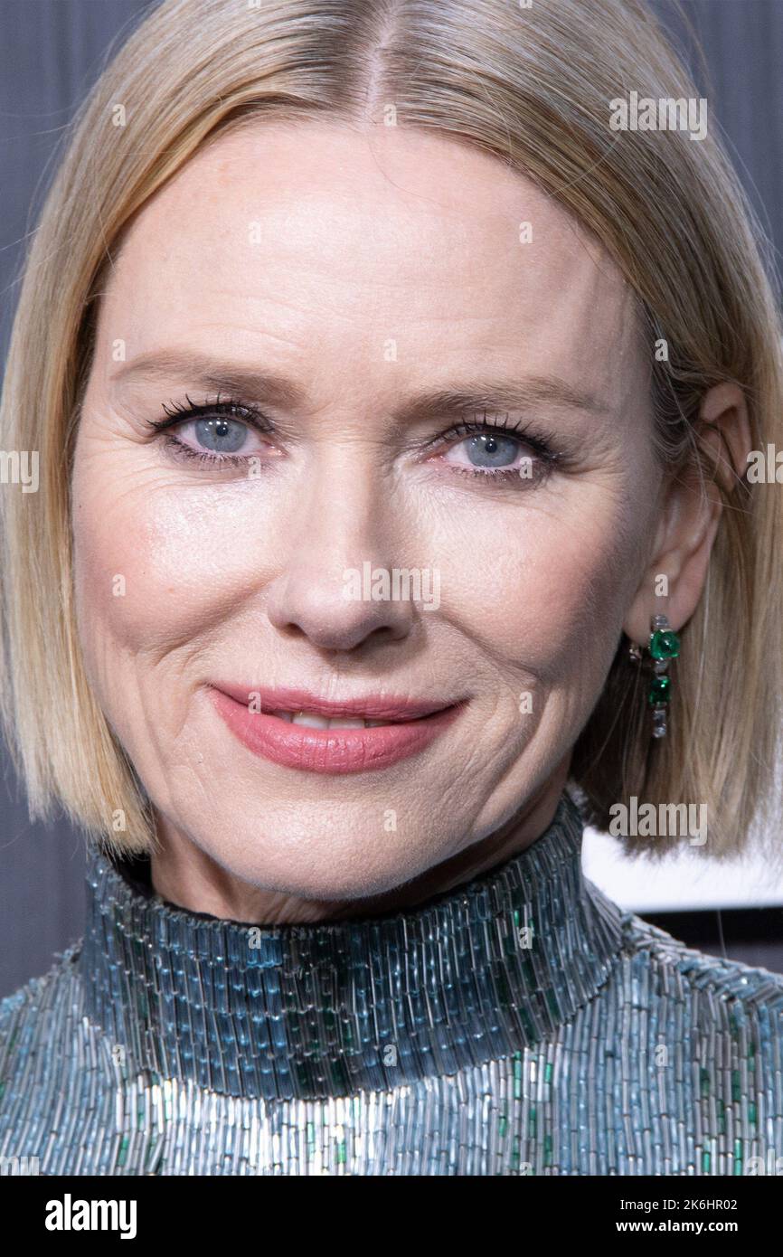 The watcher premiere on netflix hi-res stock photography and images - Alamy