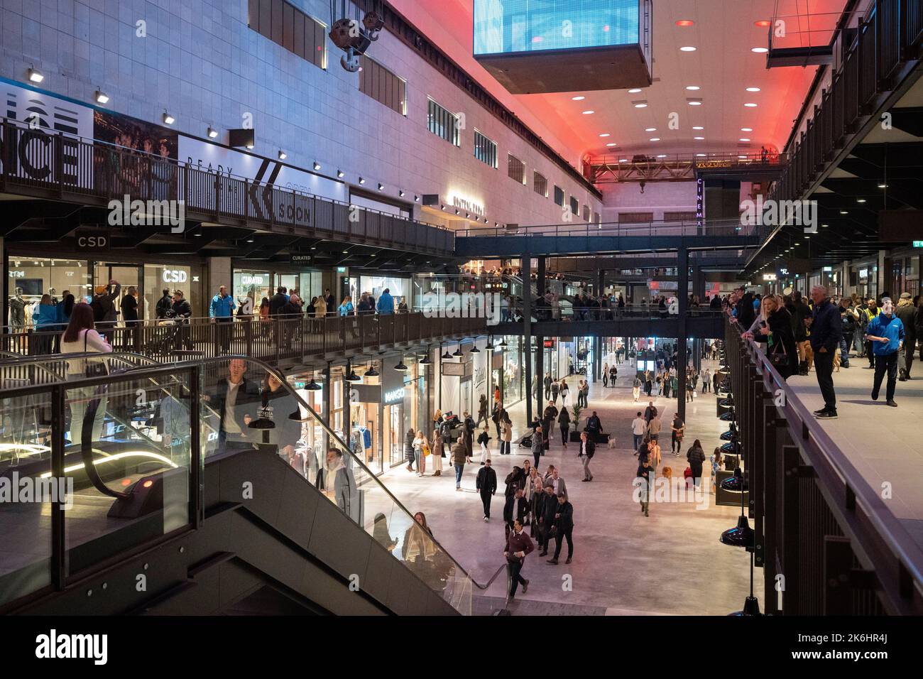 Battersea power station shopping centre hi-res stock photography and ...