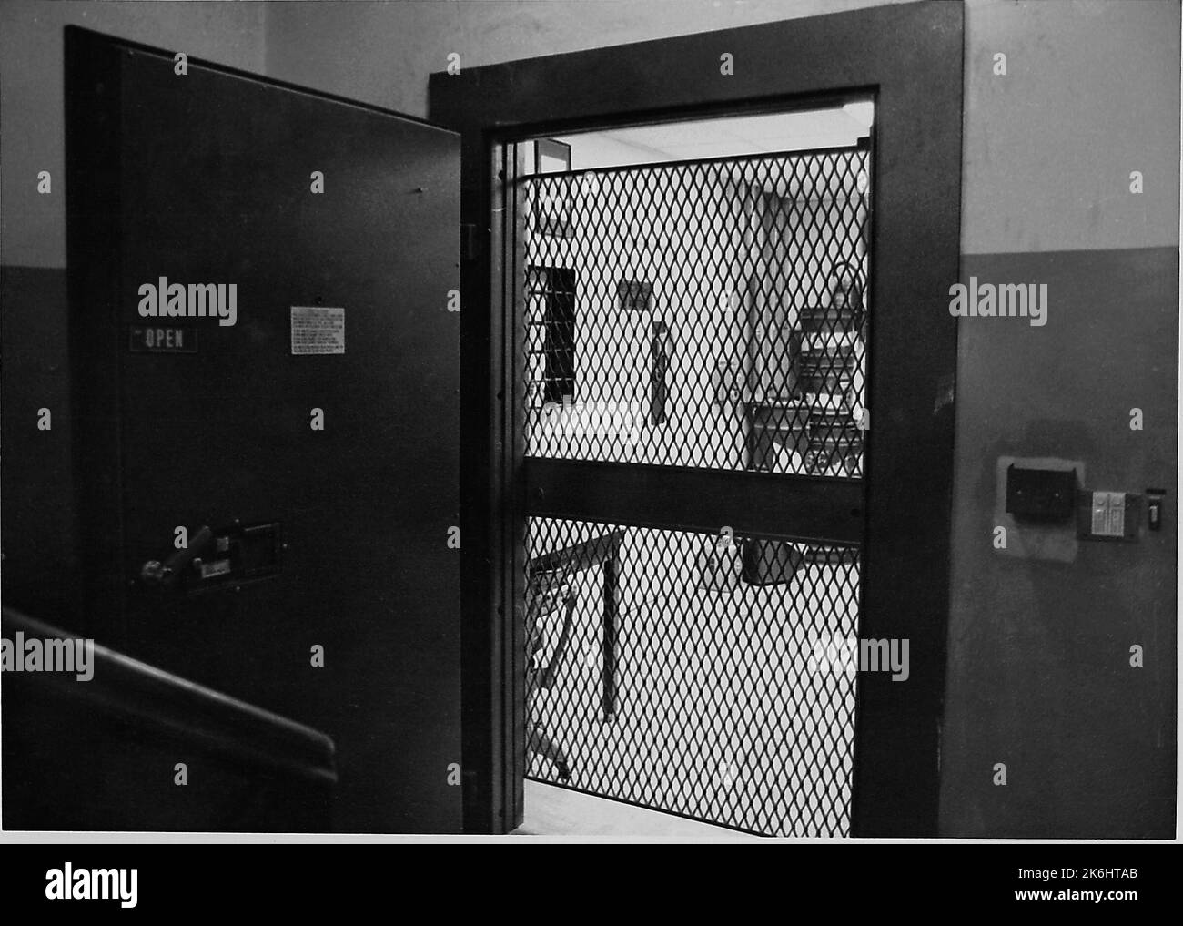 Damascus - Consulate Office Building - 1978, United States photographs ...