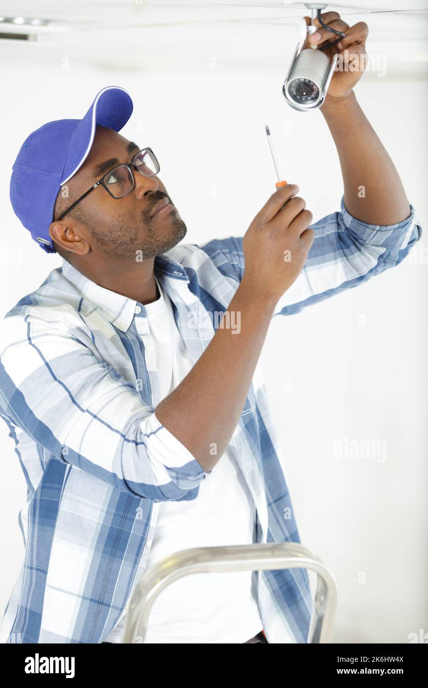 Installing cctv system hi-res stock photography and images - Alamy