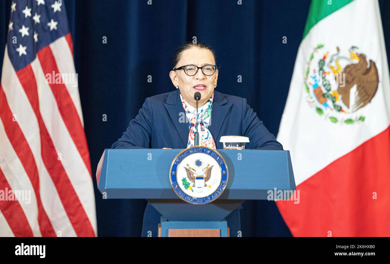 Rosa icela rodriguez velazque hi-res stock photography and images - Alamy