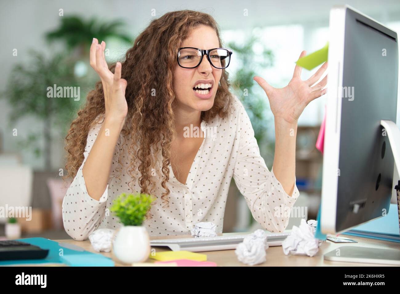angry furious businesswoman at computer Stock Photo - Alamy