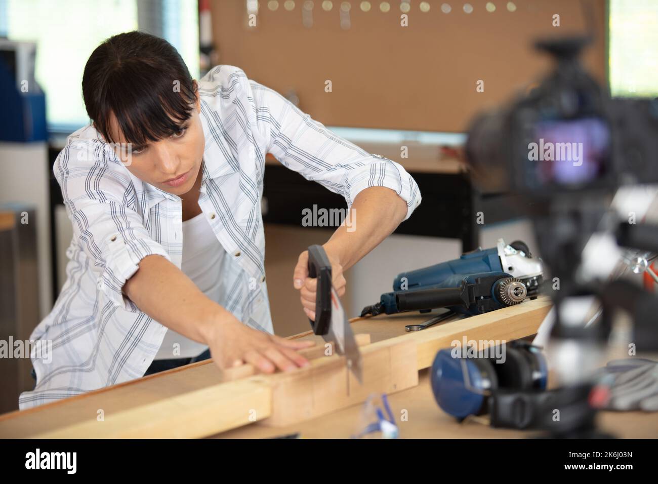 Female electric sander hi-res stock photography and images - Alamy