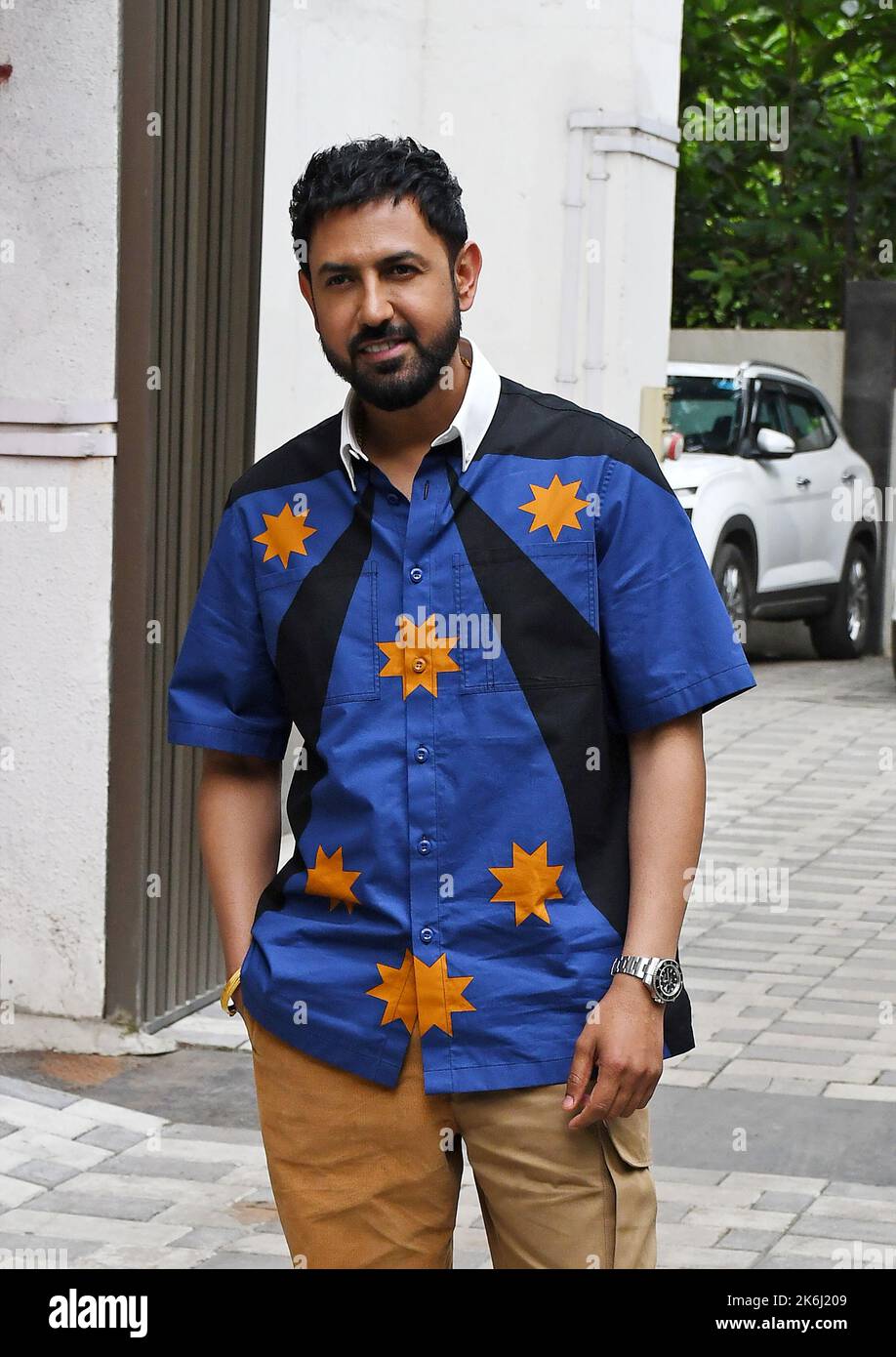 Mumbai, India. 14th Oct, 2022. Indian film actor Gippy Grewal poses for ...