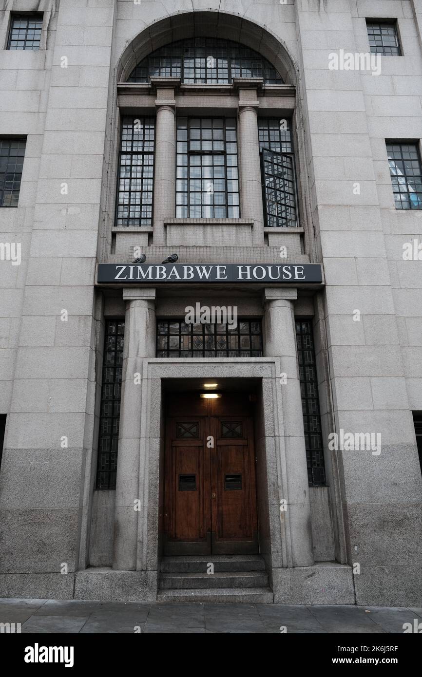 Zimbabwe house strand hi-res stock photography and images - Alamy