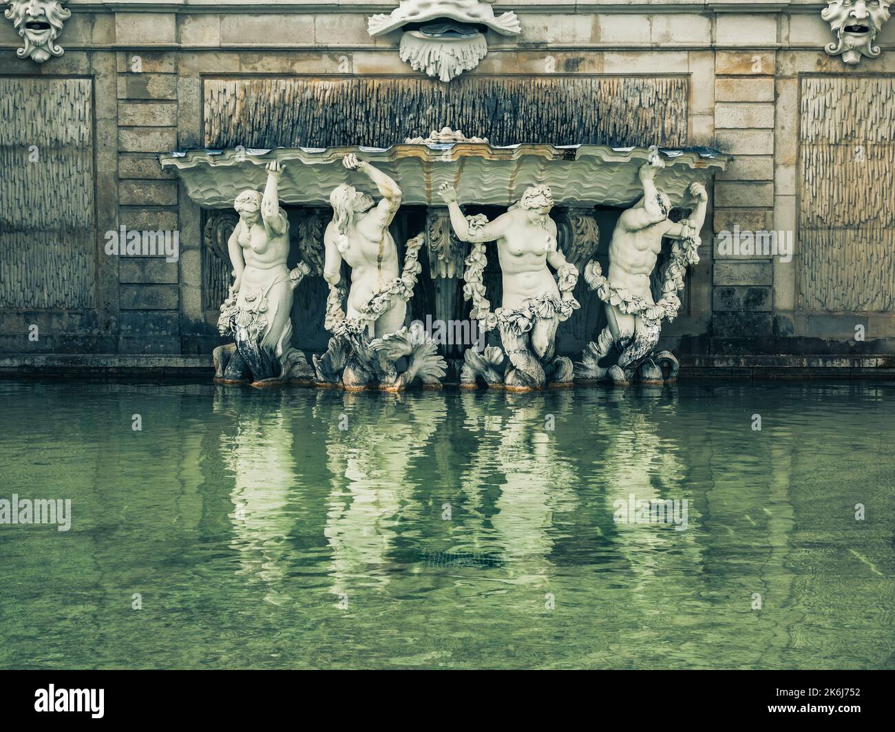 Close up detail with the sculpture of the Shell Fountain ...