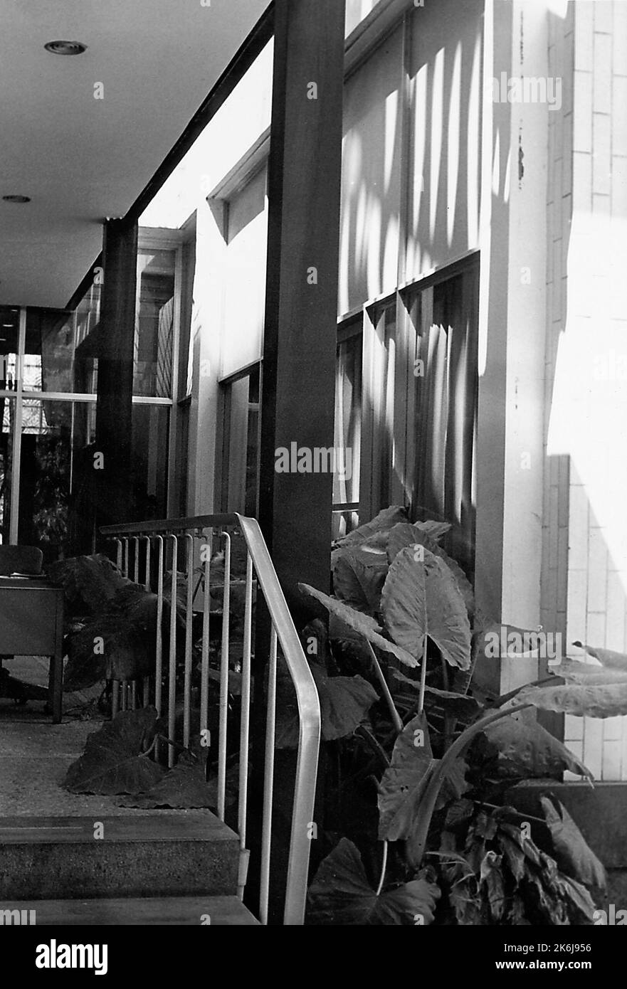 Caracas - Chancery Office Building - 1982, United States photographs ...