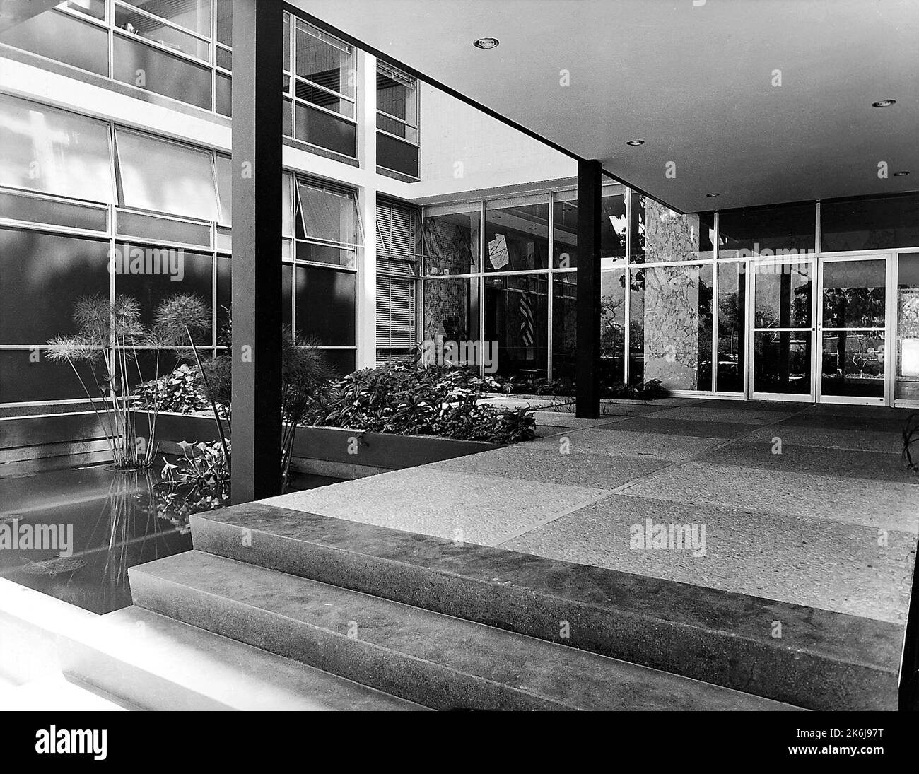 Caracas - Chancery Office Building - 1959, United States photographs ...