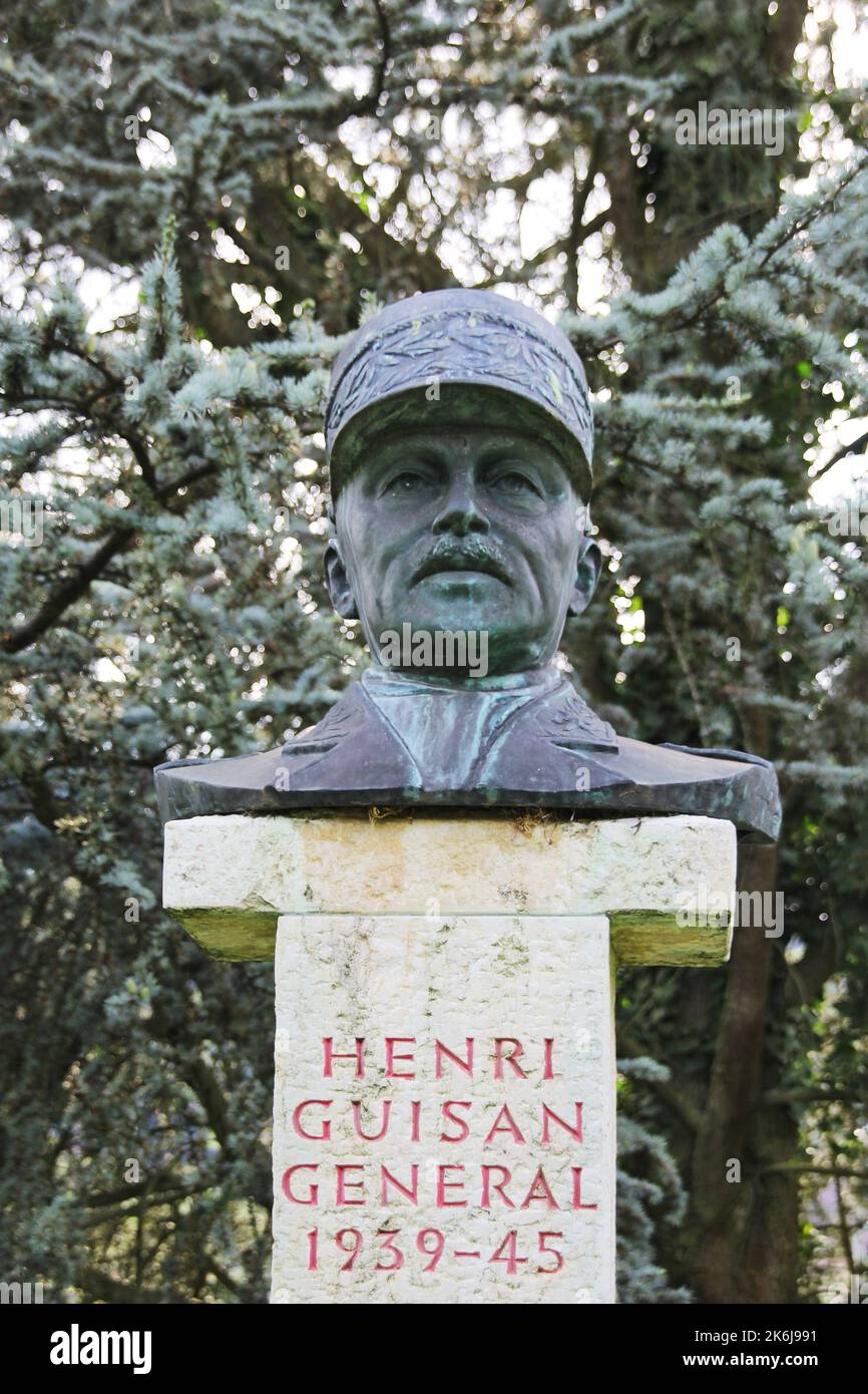 Statue of General Henri Guisan, who is famous for mobilizing the Swiss ...