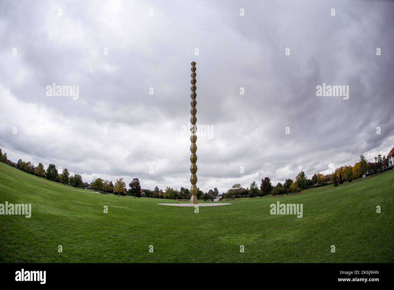 Constantin Brancusi Infinite Column in Romania – fisheye view Stock ...