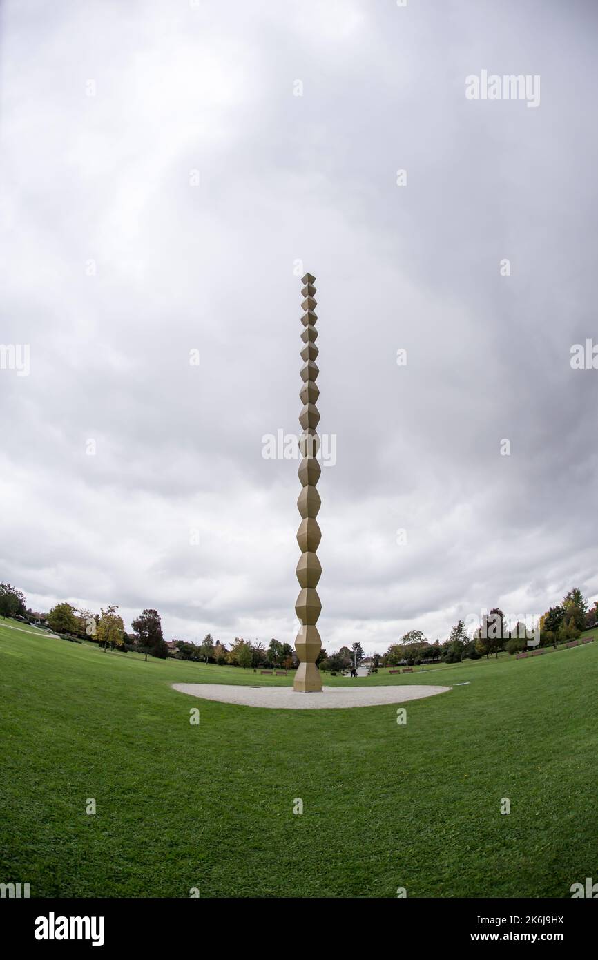 Constantin Brancusi Infinite Column in Romania – fisheye view Stock ...