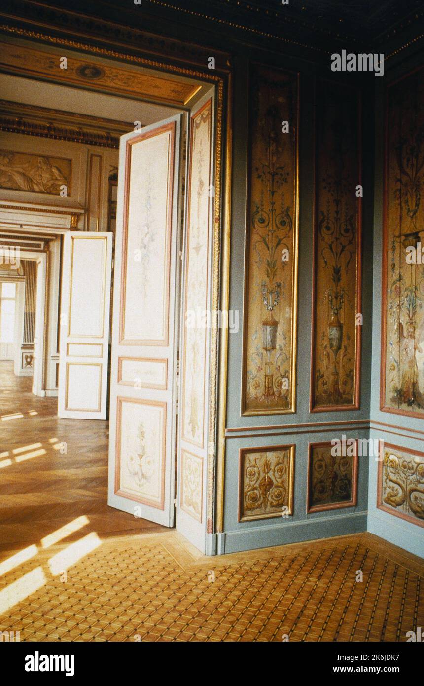 Paris - Annex Office Building - 1985, United States photographs Related ...