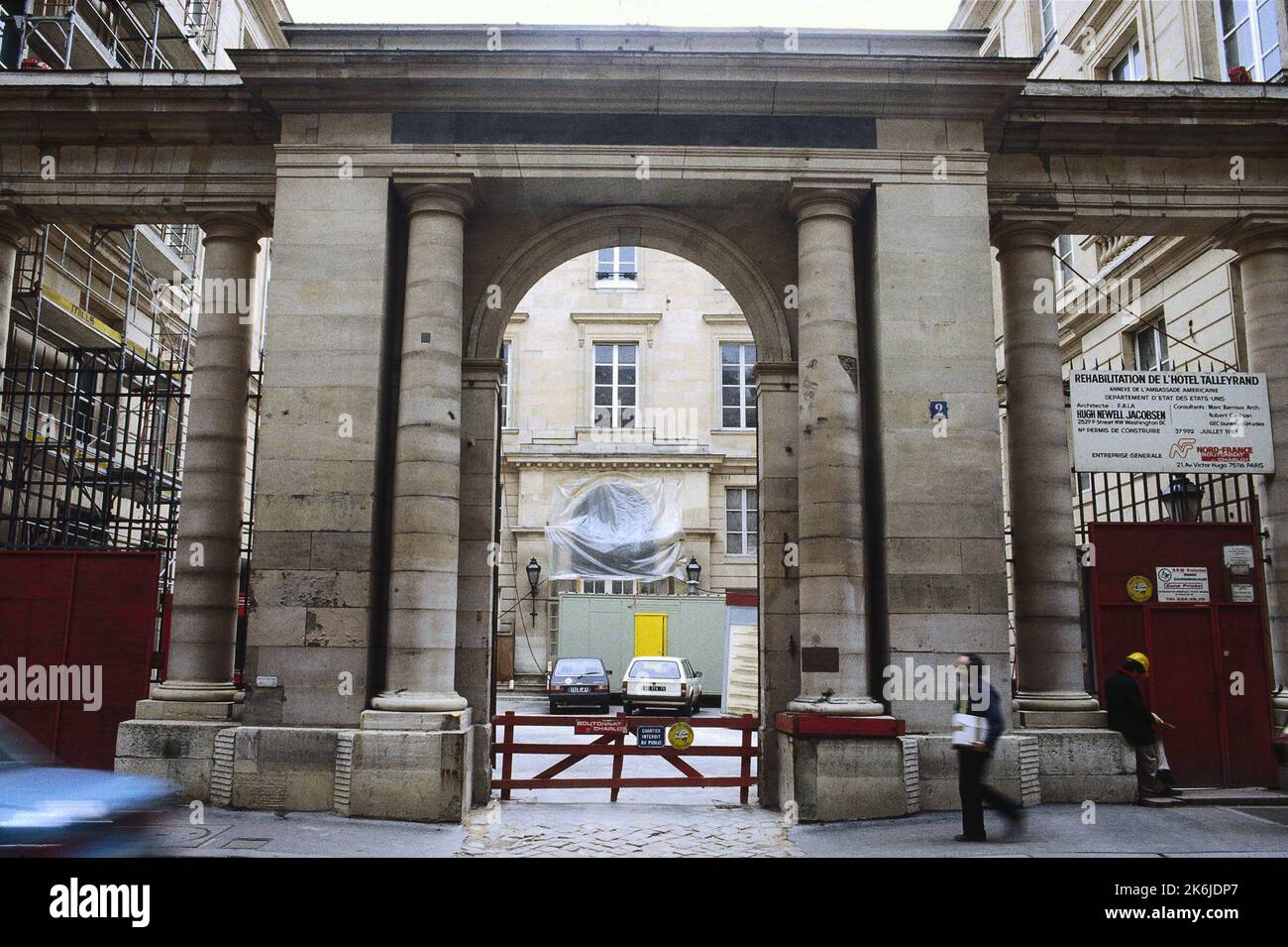 Paris - Annex Office Building - 1982, United States photographs Related ...