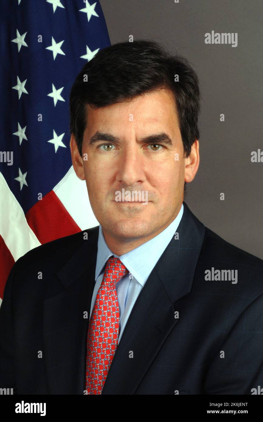 Official portrait of Mitchell Reiss, President's Special Envoy, and U.S ...